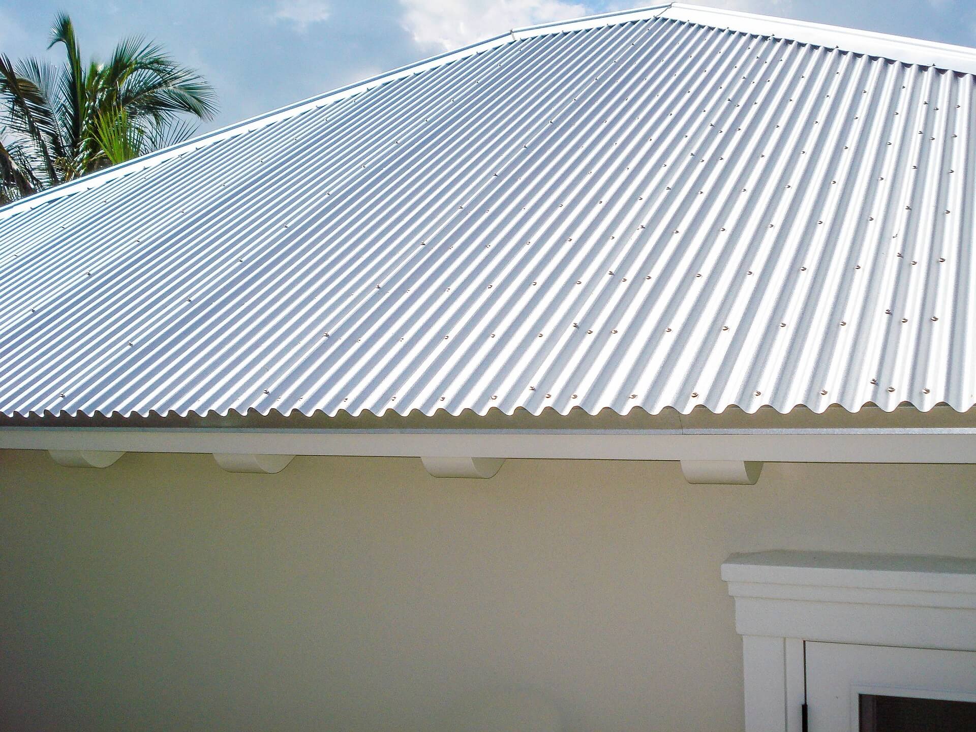 Sarasota’s Corrugated Metal Roof Contractors & Installers